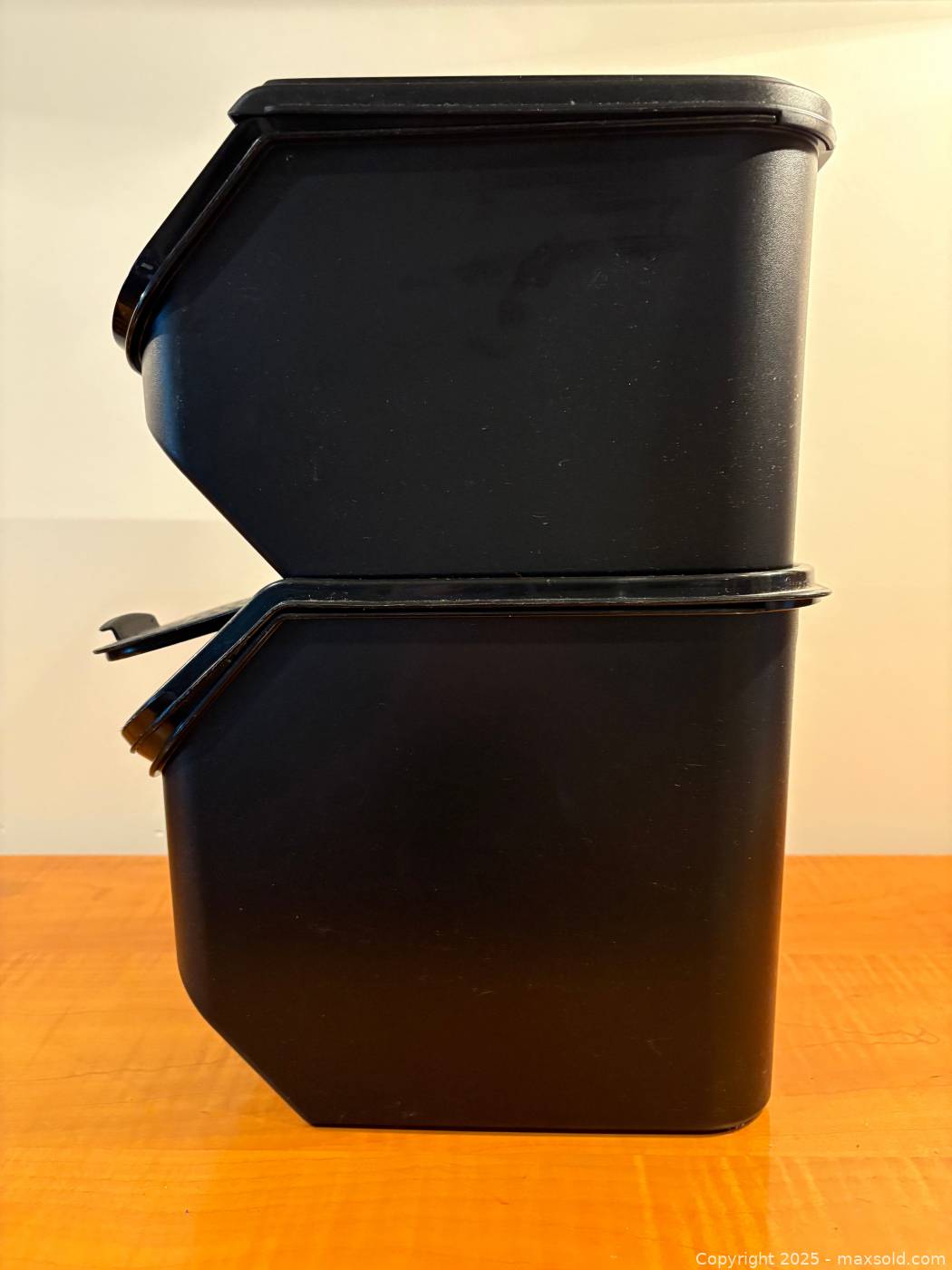 Tupperware Modular Mates potato & onion keepers | Maxsold