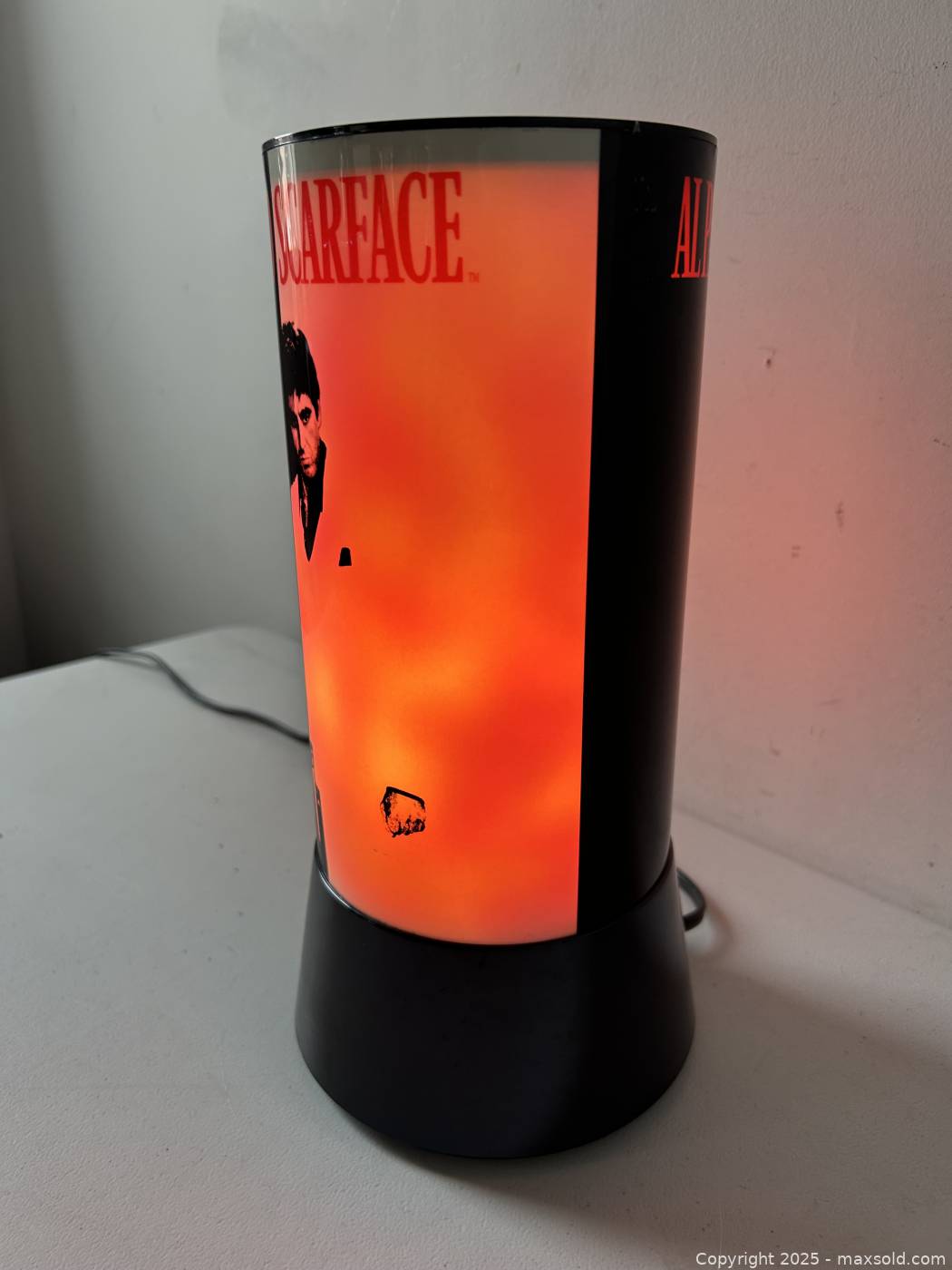 1994 Al Pacino Tony Montana Scarface Fire FX Rotating Lamp 13" | Maxsold