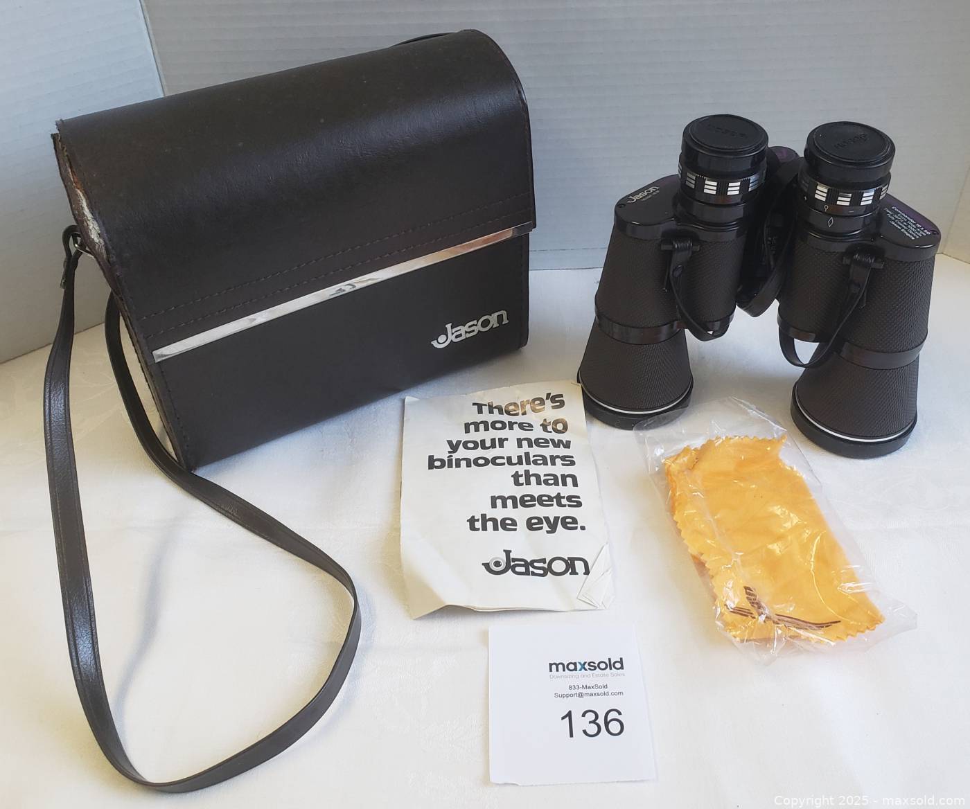 Jason Commander 10x50 binoculars with case | Maxsold