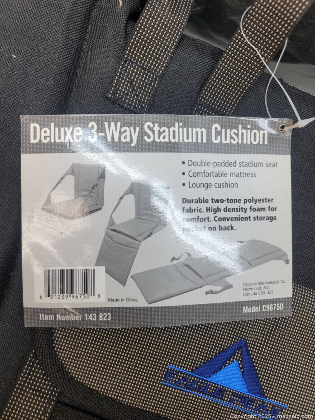 Pair Deluxe 3-Way Stadium Cushions | Maxsold