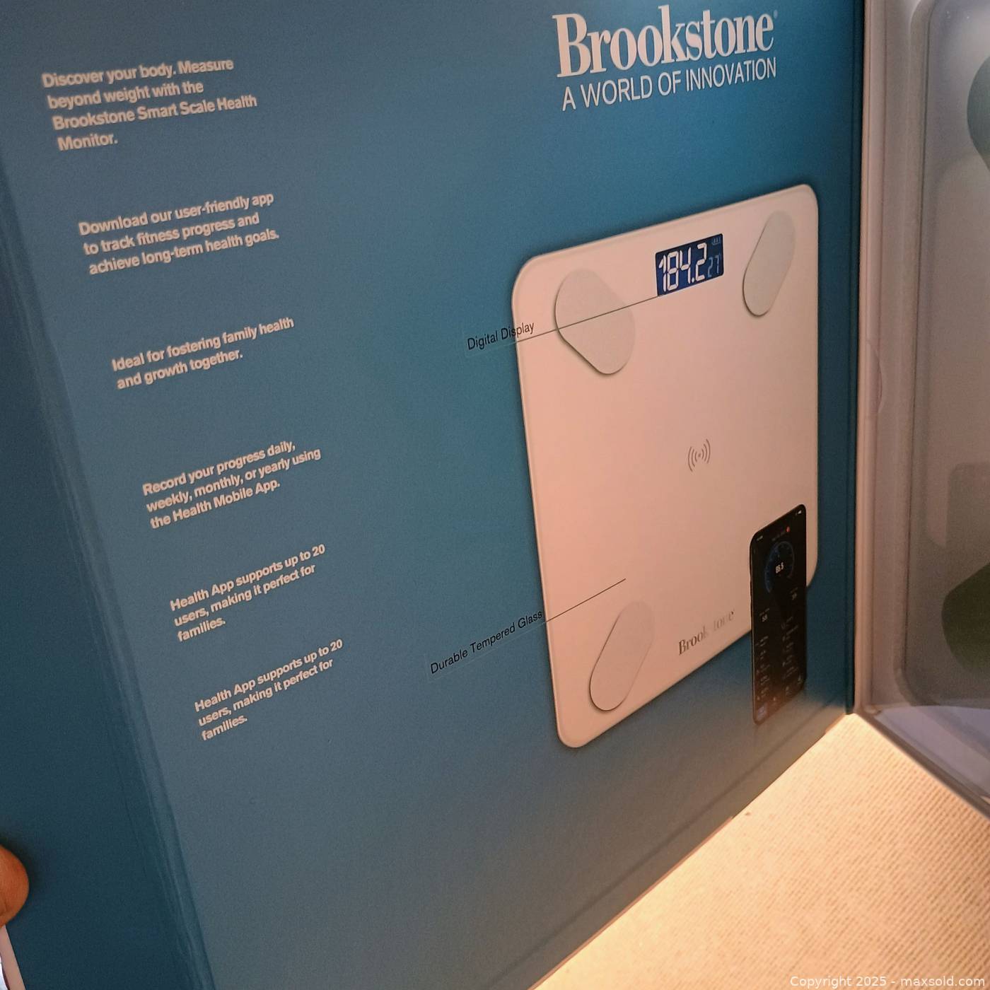 Brookstone Smart Bluetooth Bathroom Scale | Maxsold