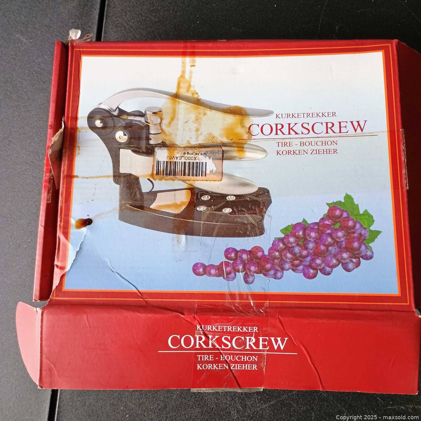 Lever-action wine corkscrew set in box | Maxsold