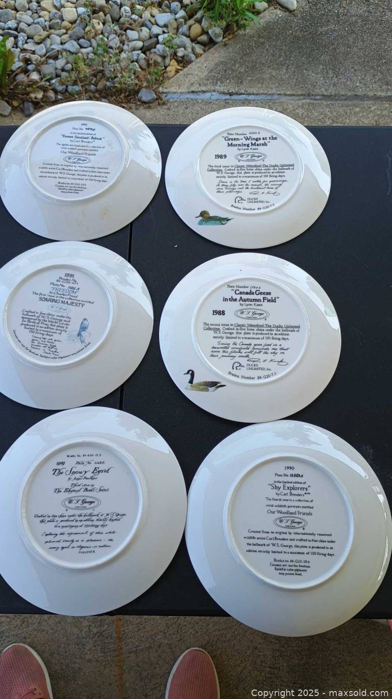 10 wildlife-themed decorative collector plates with certificates and ...