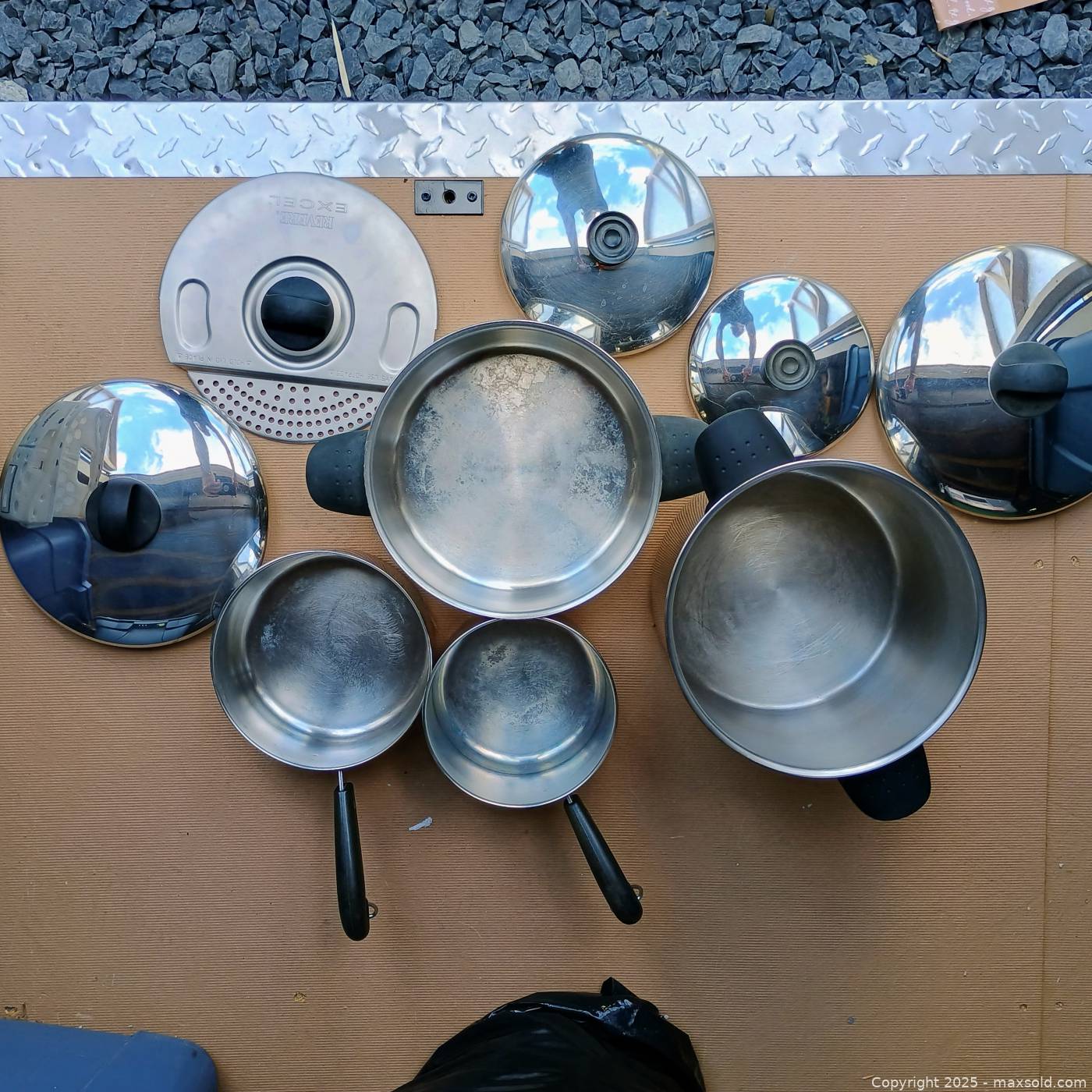 Revere Ware 4 pots with lids | Maxsold