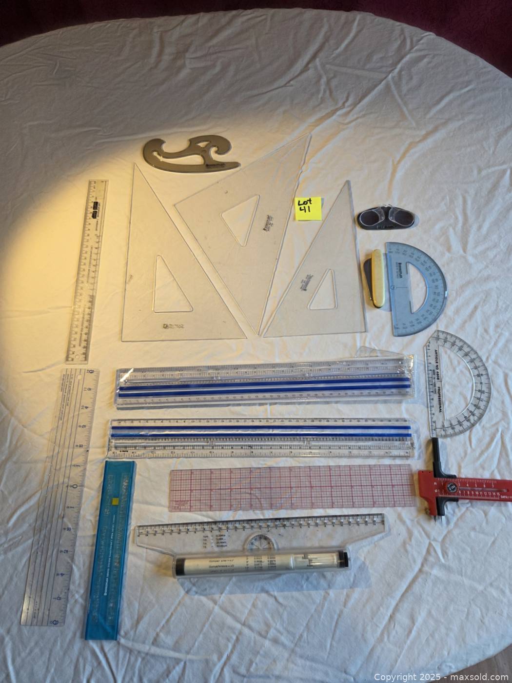 Acrylic rulers, set squares, protractor, French curve, magnifiers ...