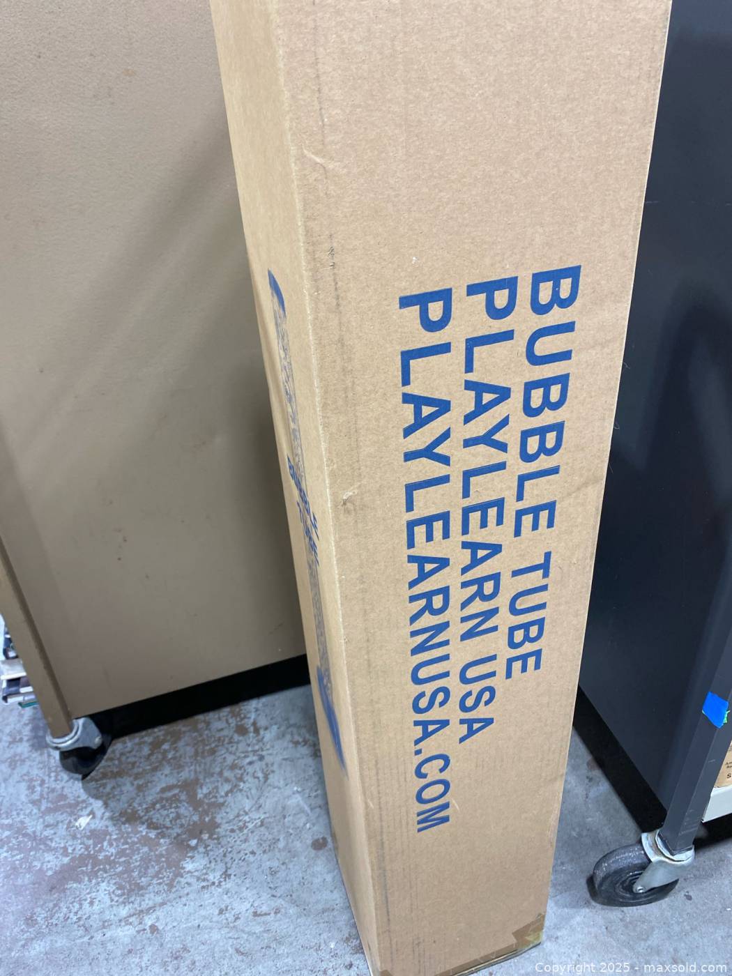 Playlearn USA Bubble Tube New in Box | Maxsold