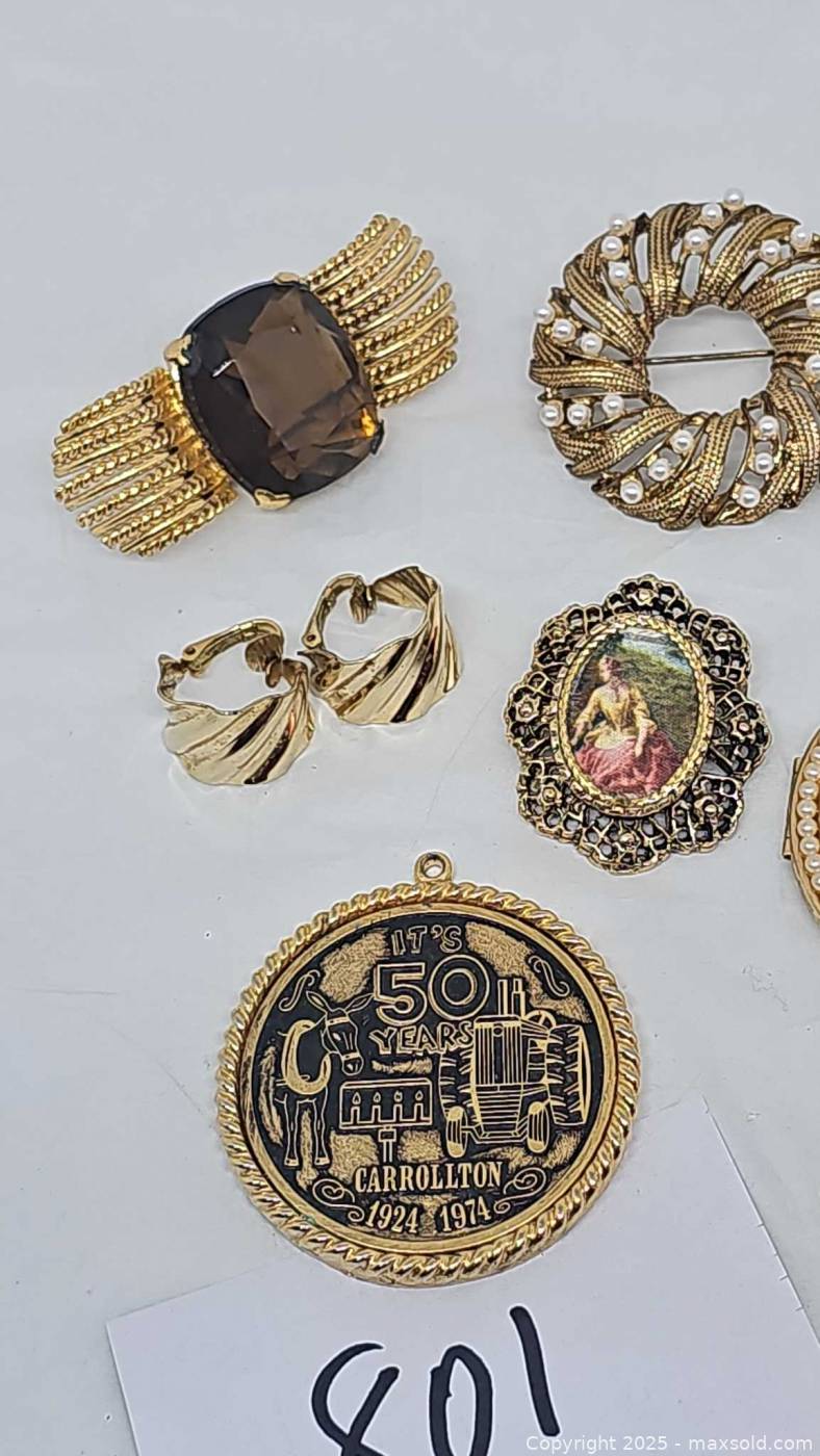 Vintage Jewelry Lot with Signed Pins, Pendants, Earrings | Maxsold