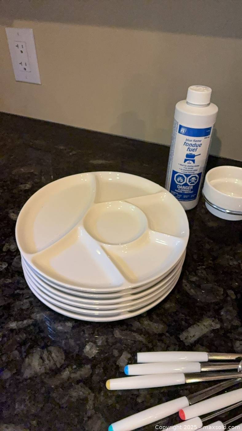 30 Piece White Fondue Set, Service for 6 | Maxsold