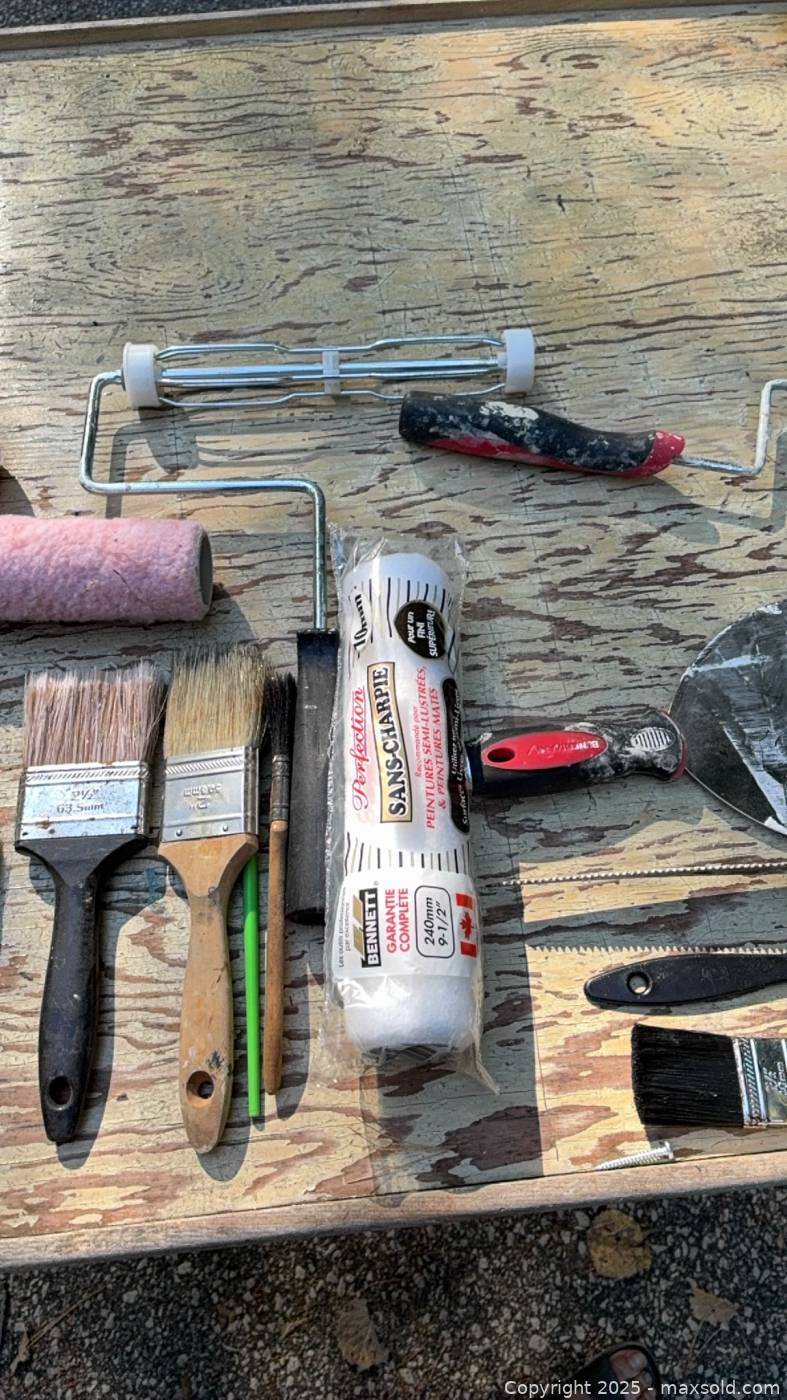 Assorted painting tools and accessories, approx. 25 pieces | Maxsold