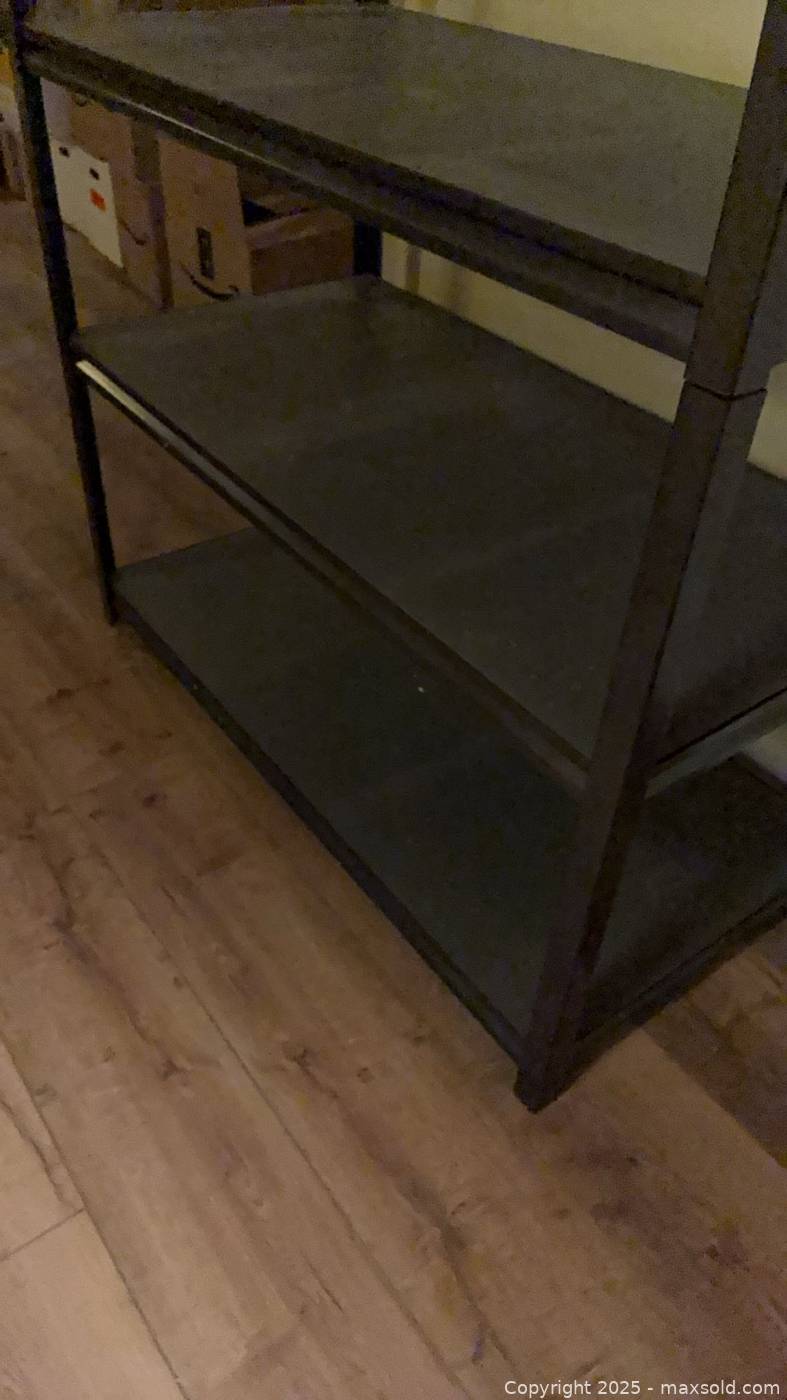 Heavy-duty boltless metal shelving unit | Maxsold