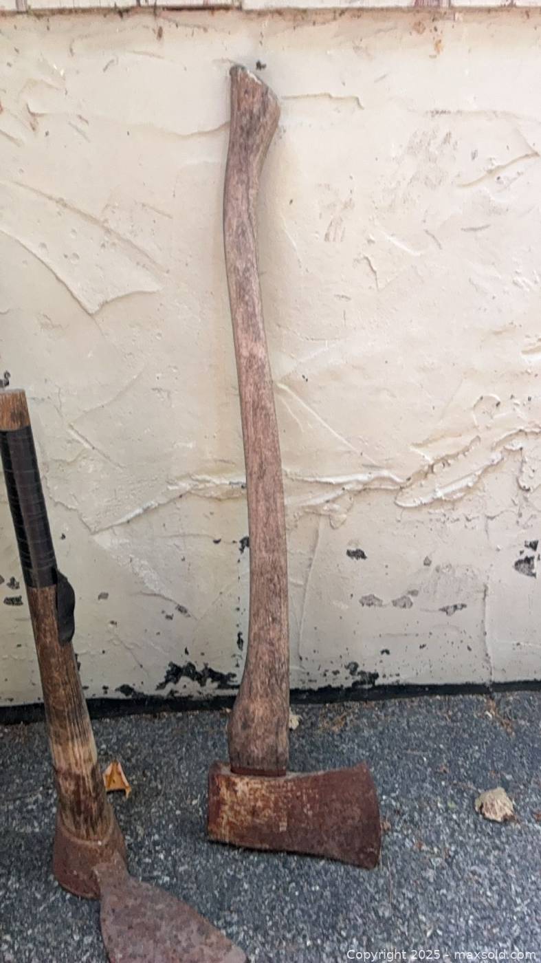 Two axes and damaged-handle pick | Maxsold