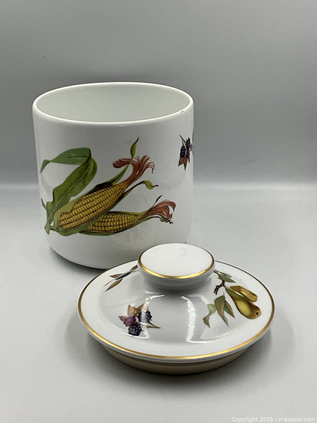 Royal Worcester Evesham porcelain canisters set | Maxsold