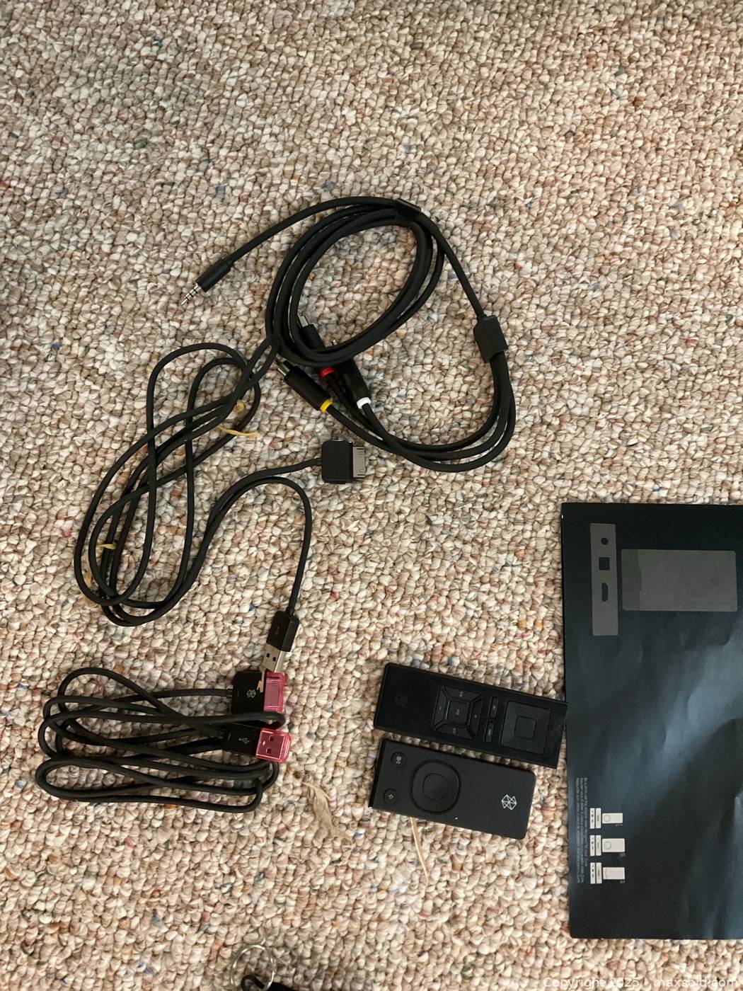 120GB Microsoft Zune MP3 player with docks, remotes, cables & pouch ...
