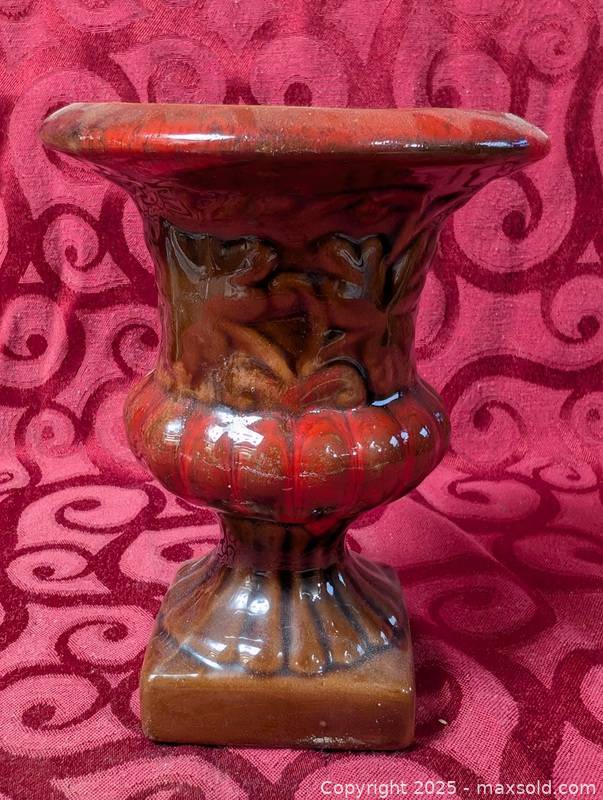 BPM red clay pottery urn decor | Maxsold