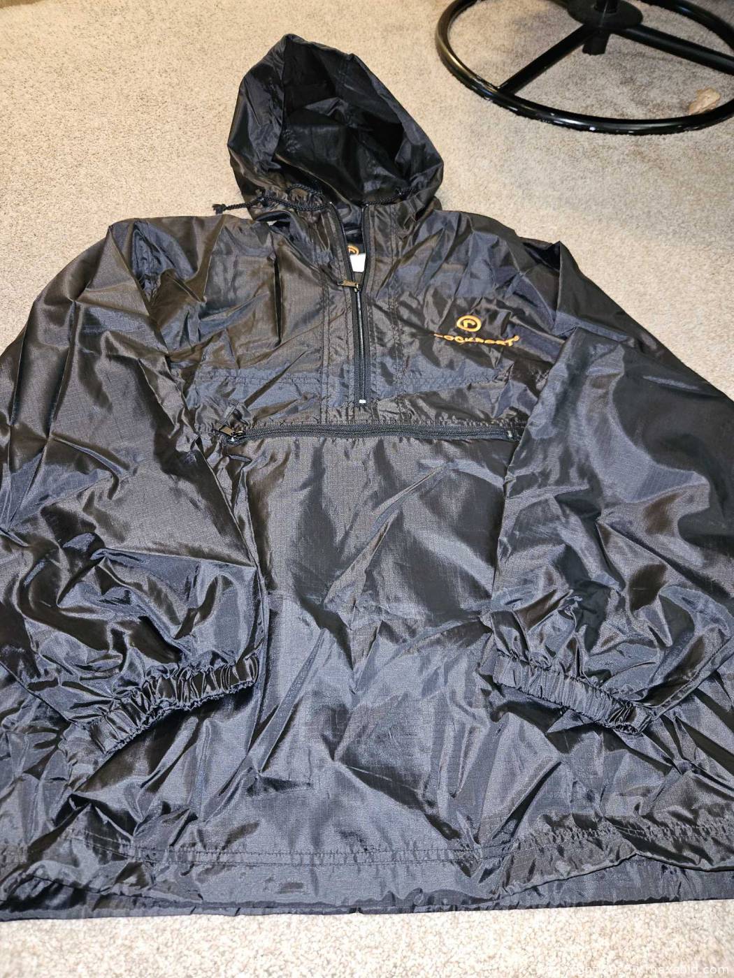 Rockport windbreaker XL, rain poncho, backpack bag | Maxsold