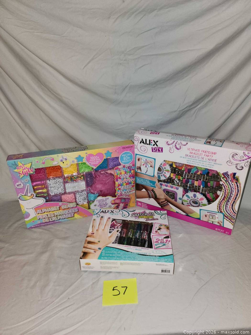 ALEX craft kits and Just My Style bead set | Maxsold