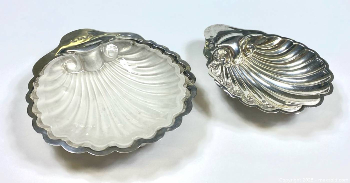 Sterling silver shell-form dishes, two | Maxsold