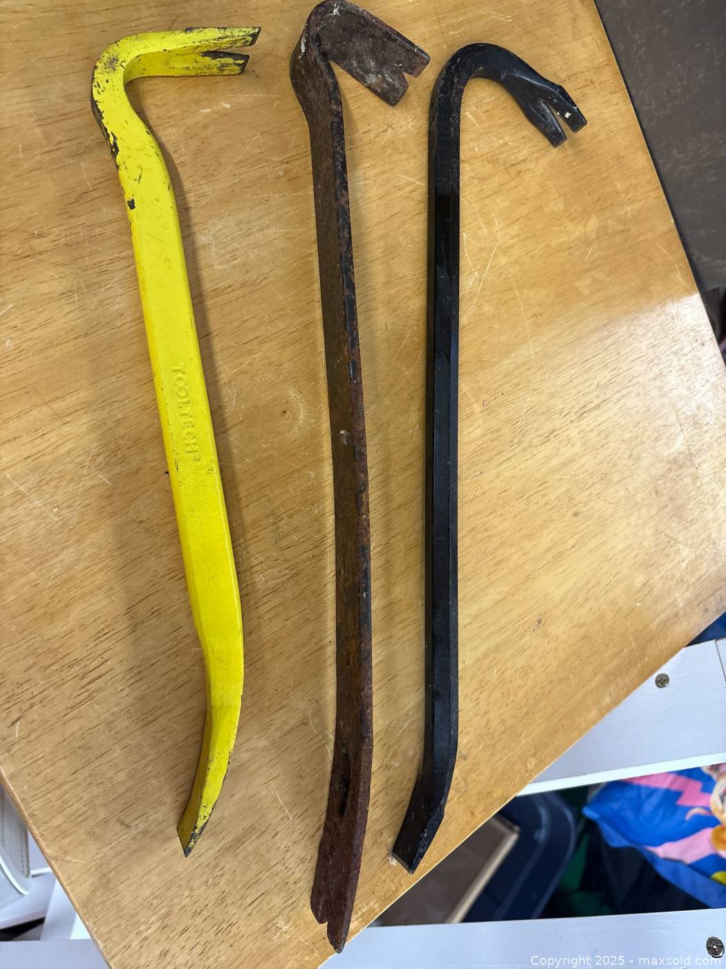 Three steel crowbars | Maxsold