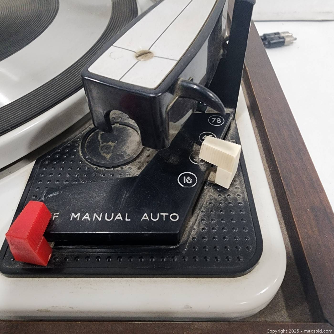 Garrard Laboratory Series automatic turntable | Maxsold