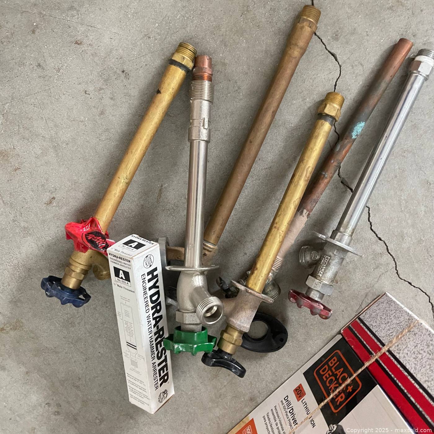 Five frost-proof hose bib sillcocks with boxed vacuum breaker | Maxsold