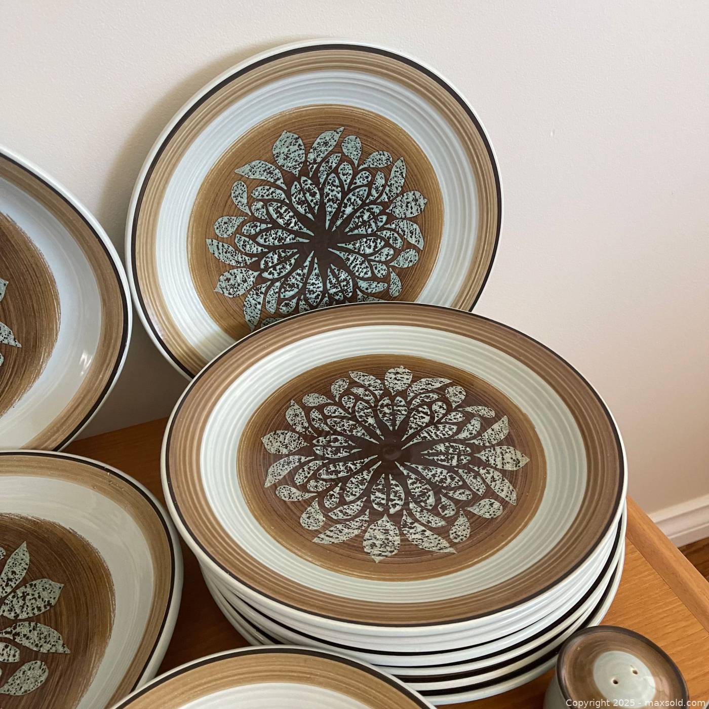 Franciscan Nut Tree dinnerware & serveware | Maxsold