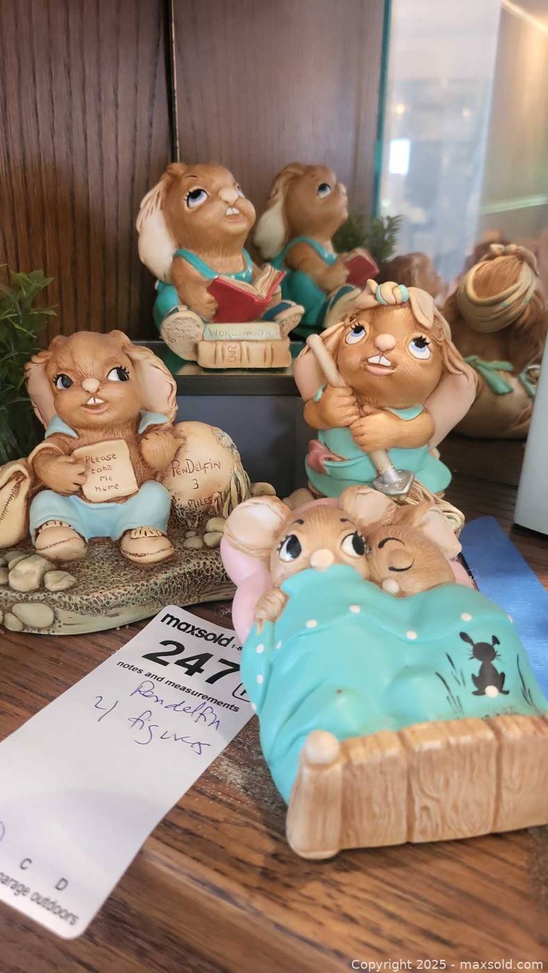 PenDelfin resin animal figurines, 4 pcs | Maxsold