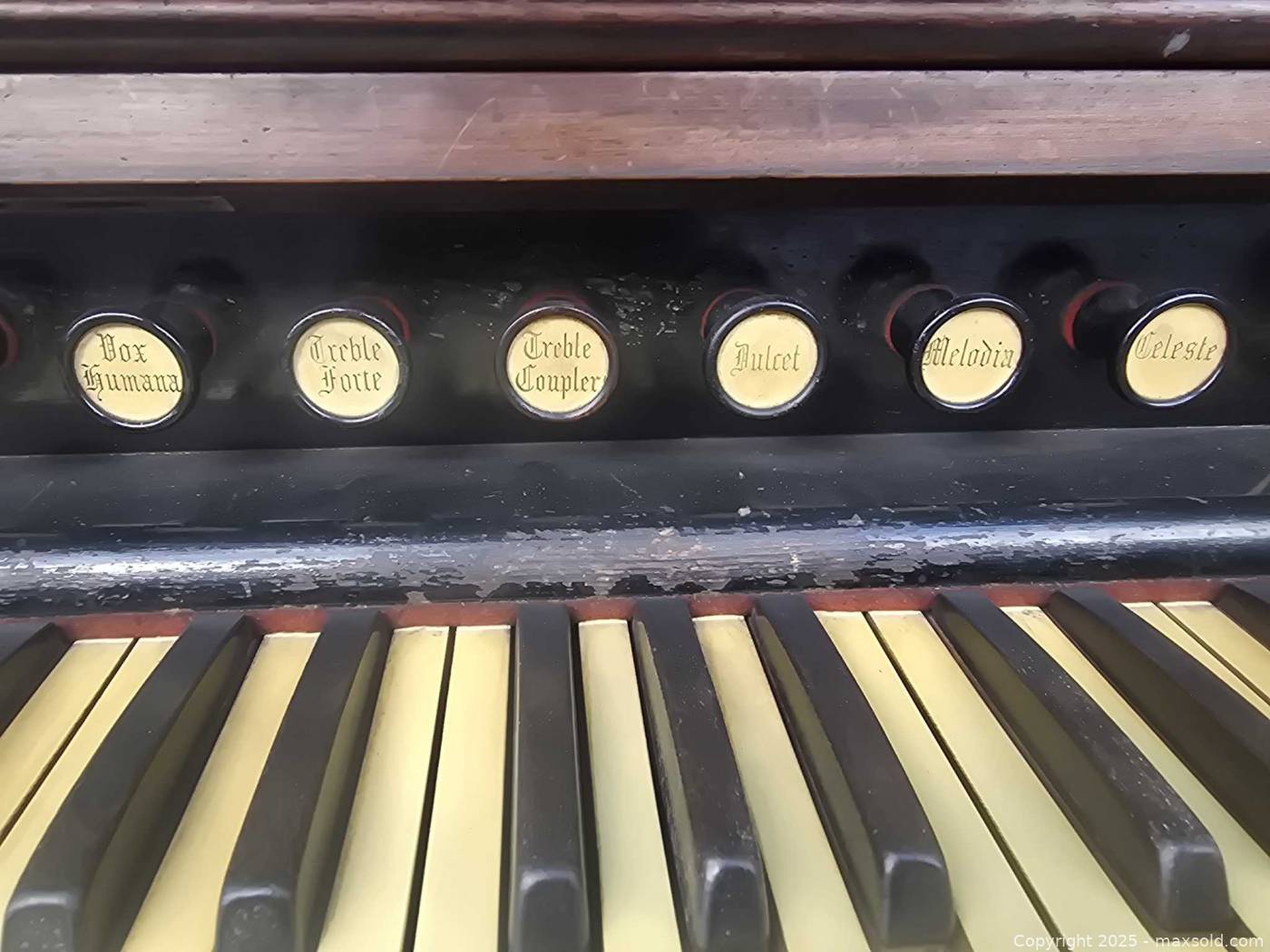 Story & Clark parlor reed pump organ | Maxsold