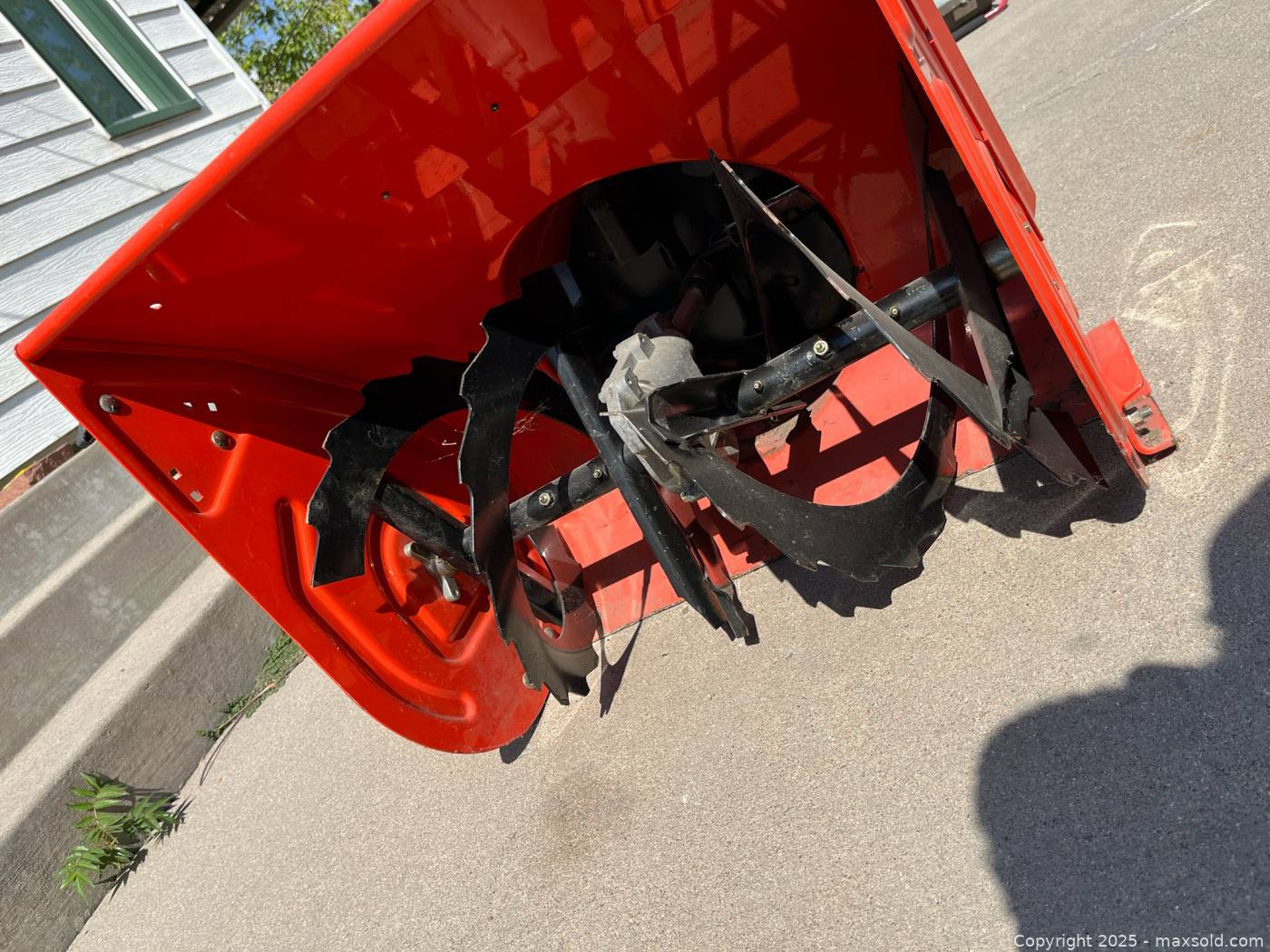 Ariens 932105 Two-Stage Gas Snow Blower | Maxsold