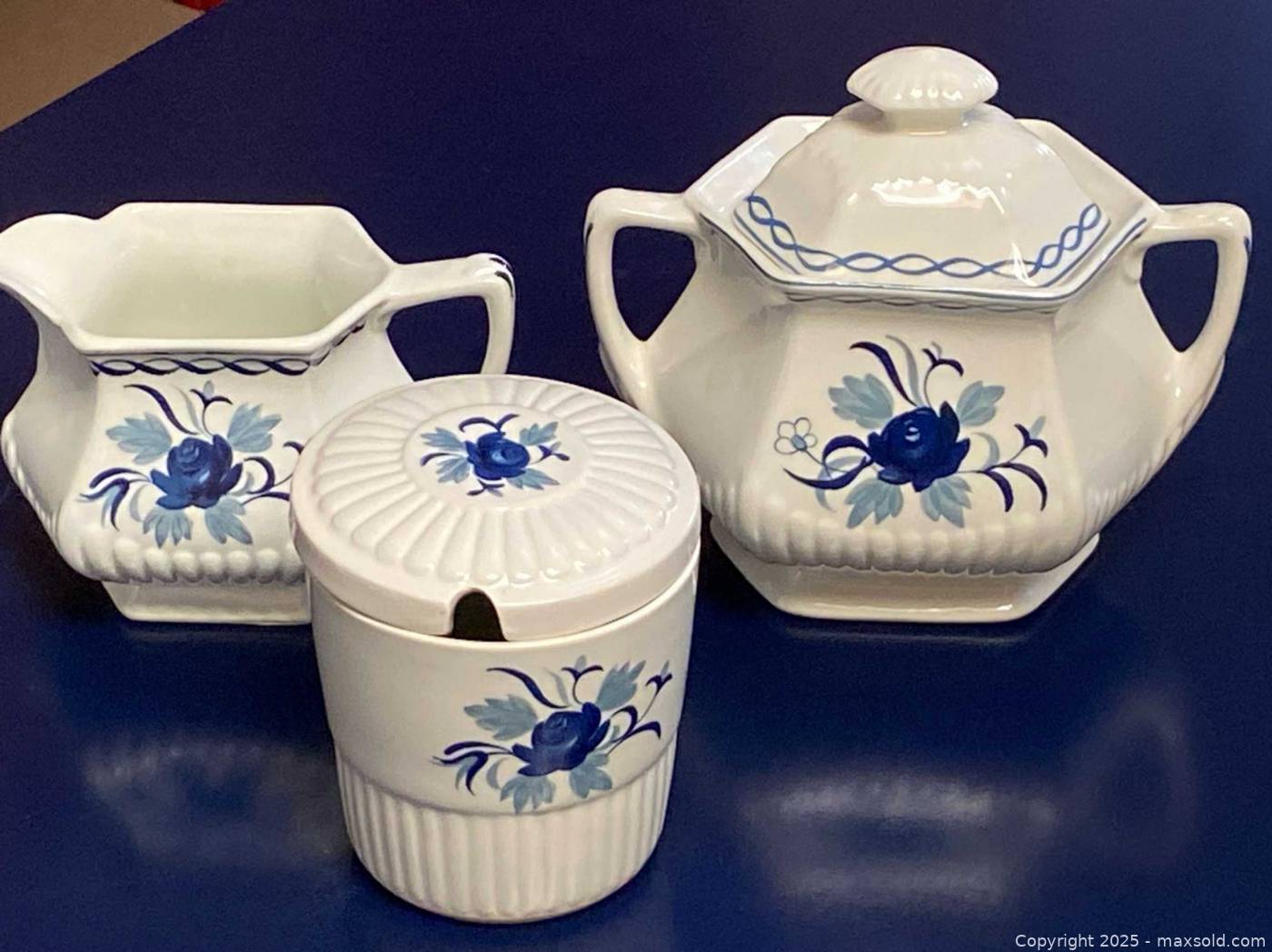 Adams Ironstone Baltic dinnerware set | Maxsold