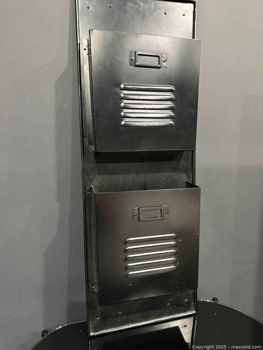 Metal two-pocket wall paper organizer | Maxsold