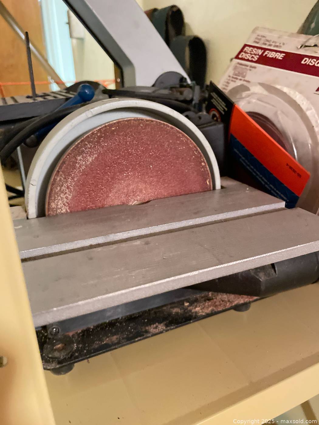 Delta ShopMaster bench grinder sander | Maxsold