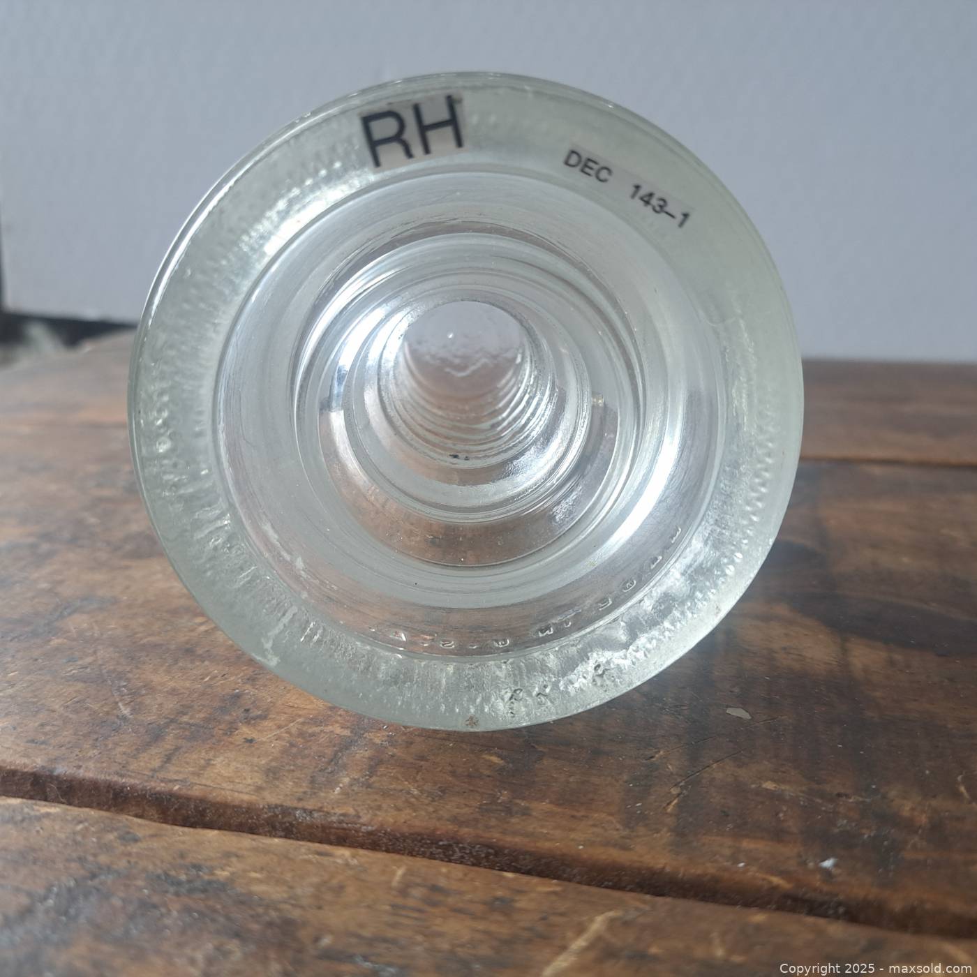 Hemingray clear glass pin-type insulator | Maxsold