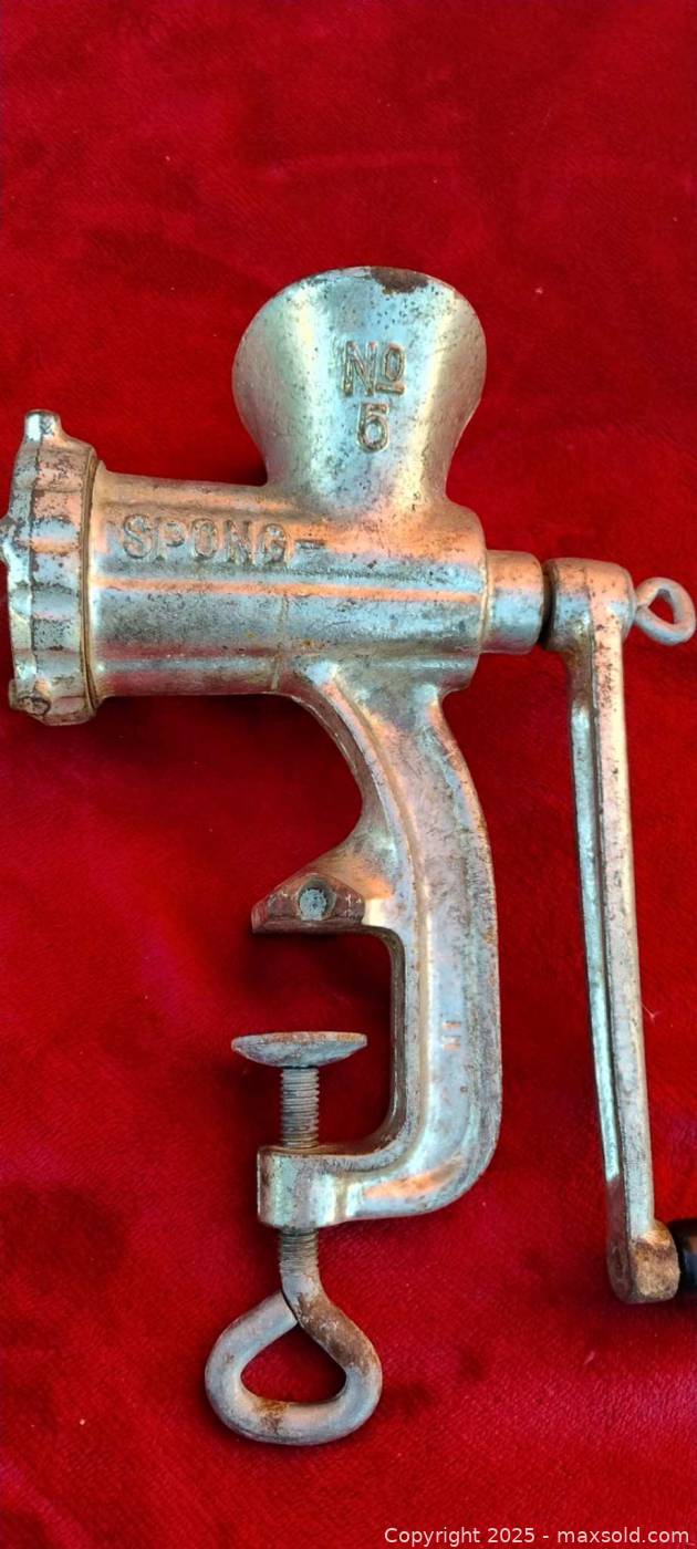 Spong No.5 Clamp-On Meat Grinder | Maxsold