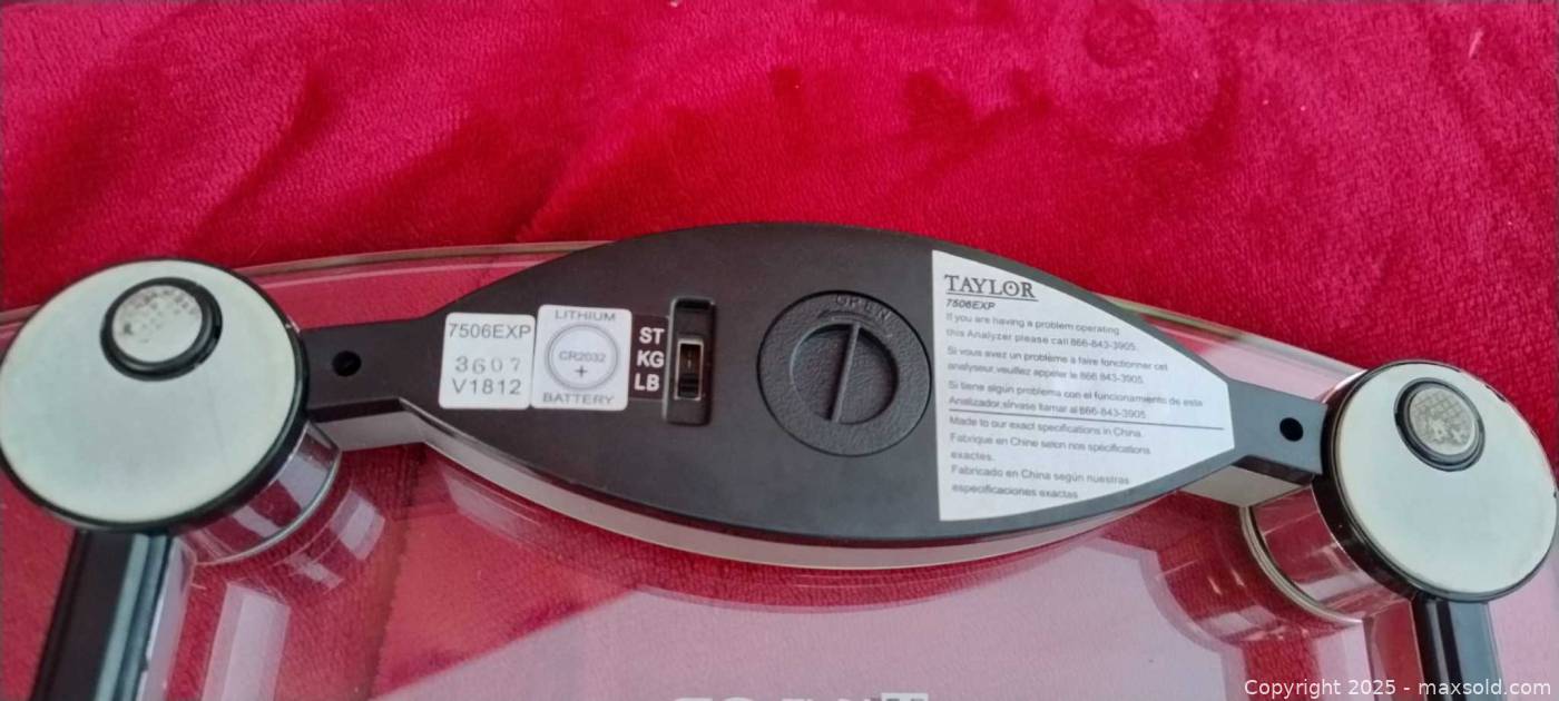 Taylor 7506EXP glass digital bathroom scale | Maxsold