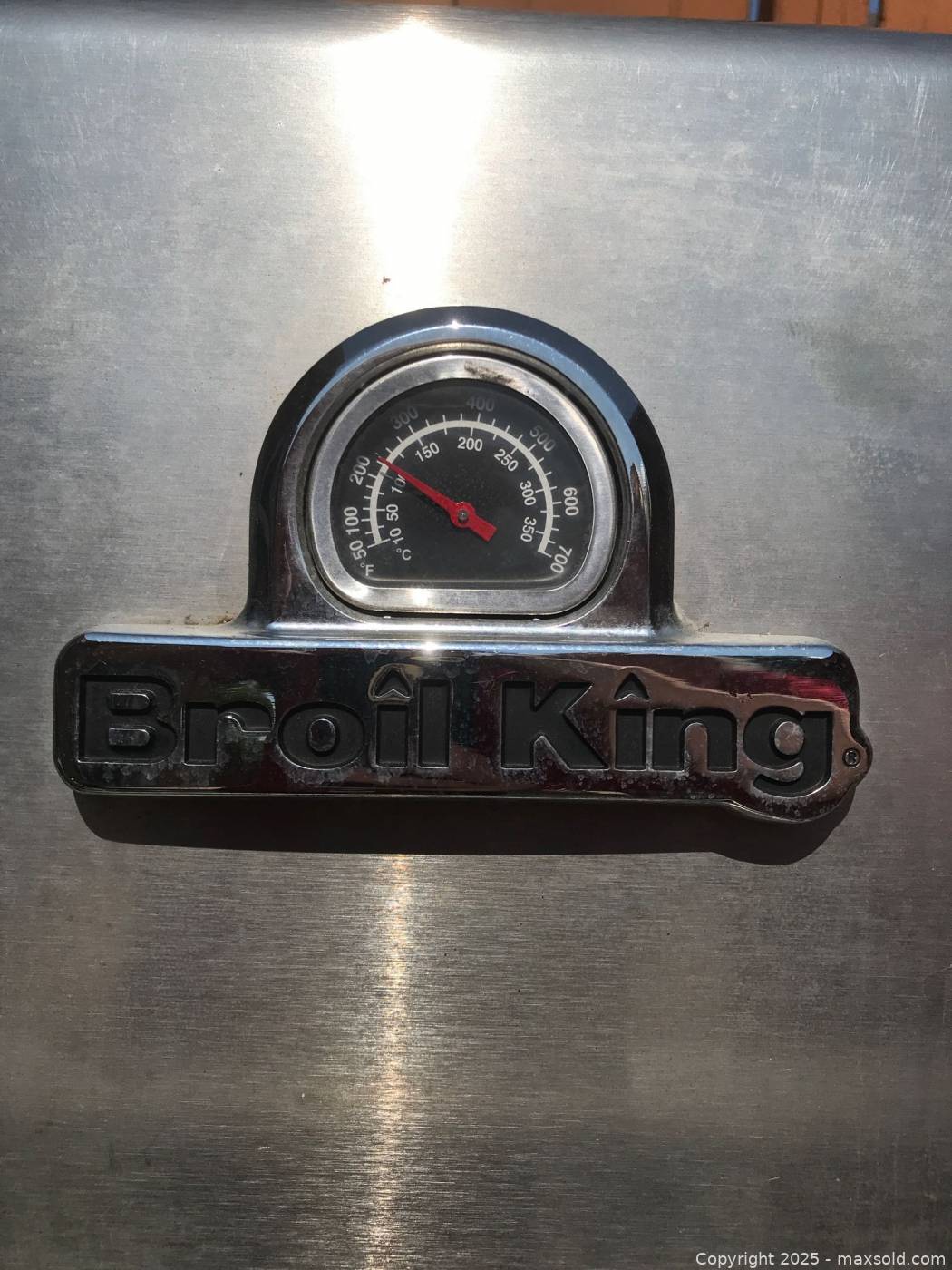 Broil King Regal propane BBQ grill model 9565-64 | Maxsold
