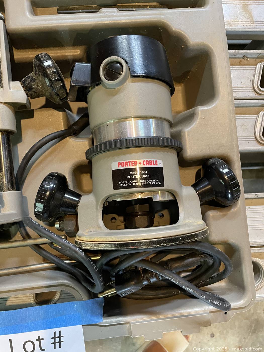 Porter-Cable 690 Series Router Kit with Plunge and Fixed Bases | Maxsold