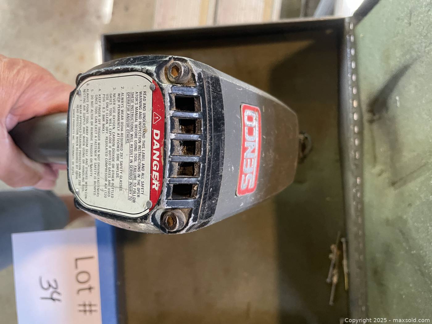 Senco SKS pneumatic stapler with hard case | Maxsold