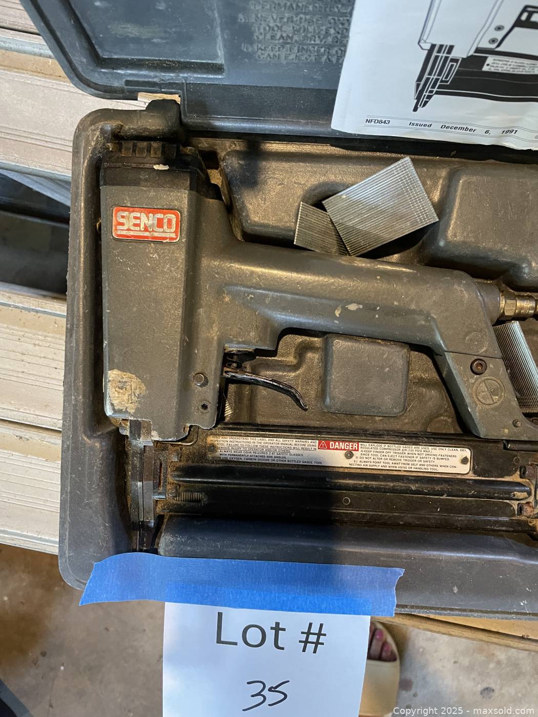 Senco SLP20 brad nailer in carry case | Maxsold
