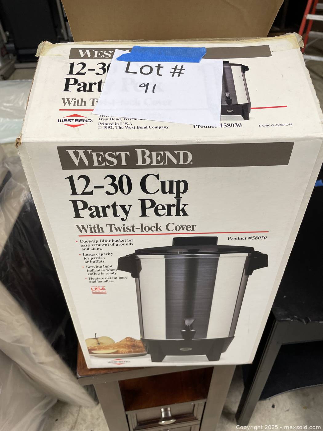 West Bend 12-30 Cup Party Perk coffee urn | Maxsold
