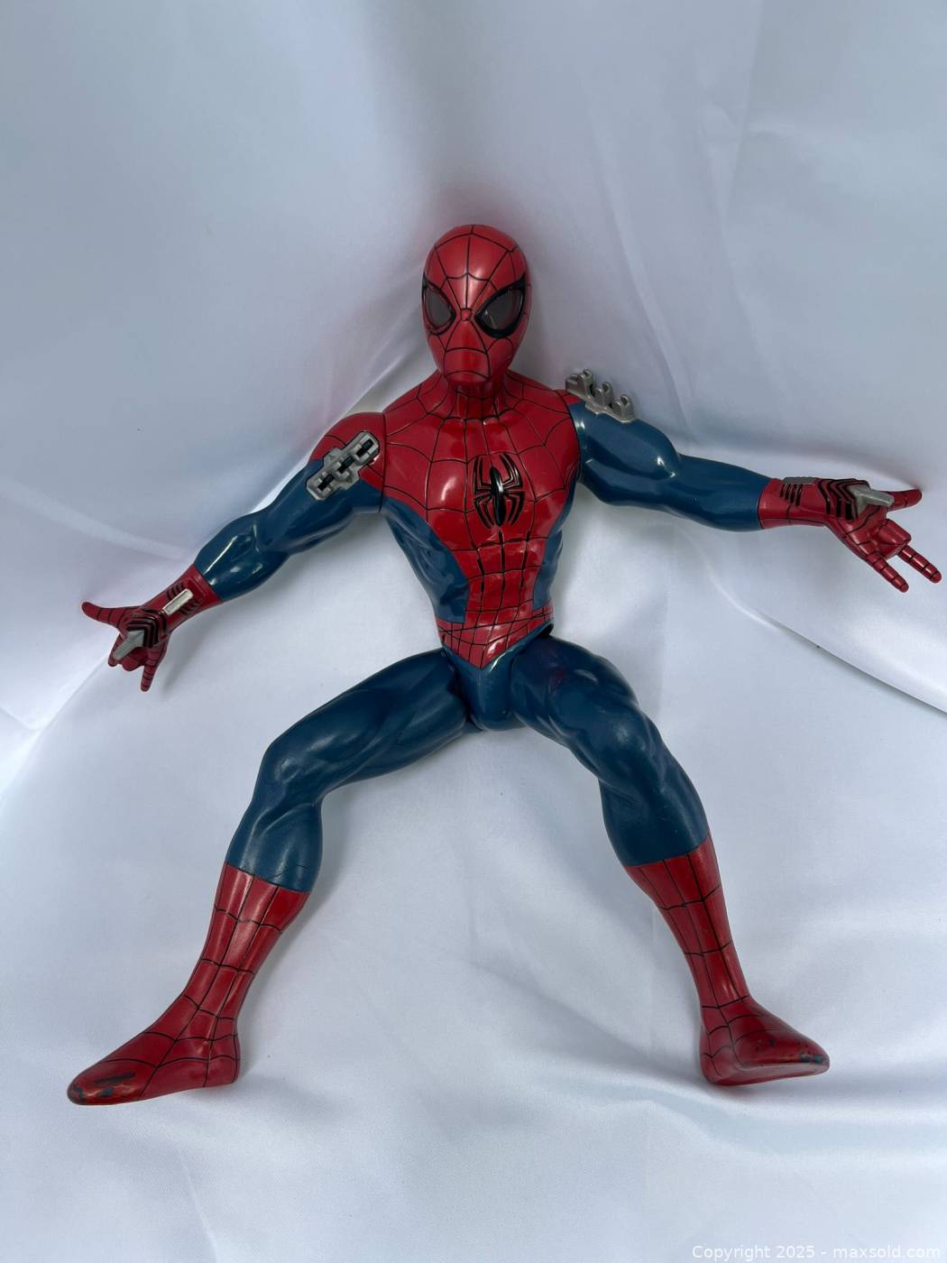 Spider-Man poseable figure with lights & sound | Maxsold