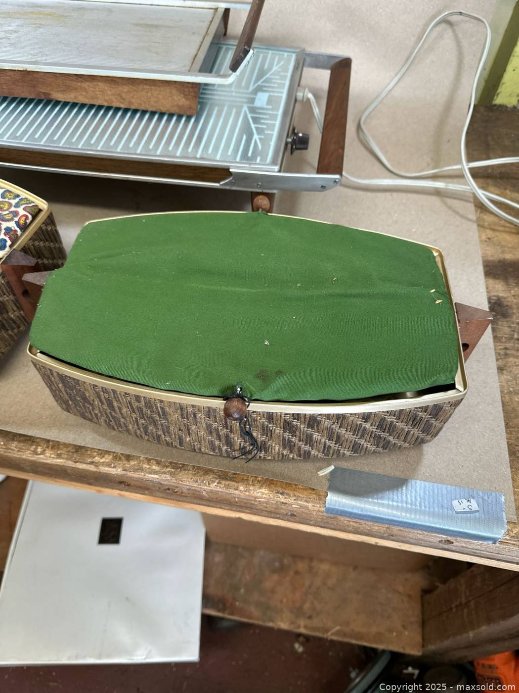 Group of 4 Vintage MCM Mid Century Modern Hot Trays | Maxsold
