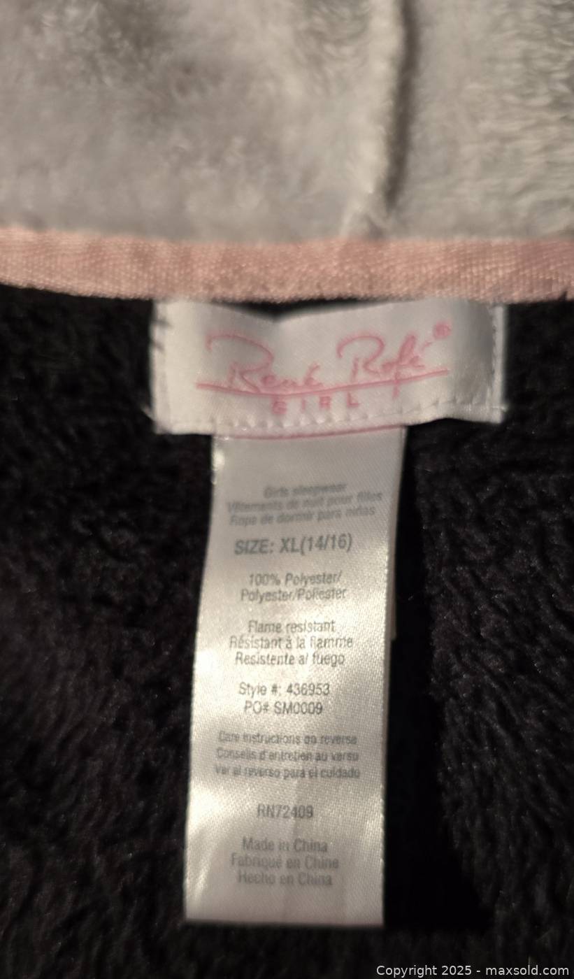 Rent Rafe Girl hooded panda robe XL 14/16 | Maxsold
