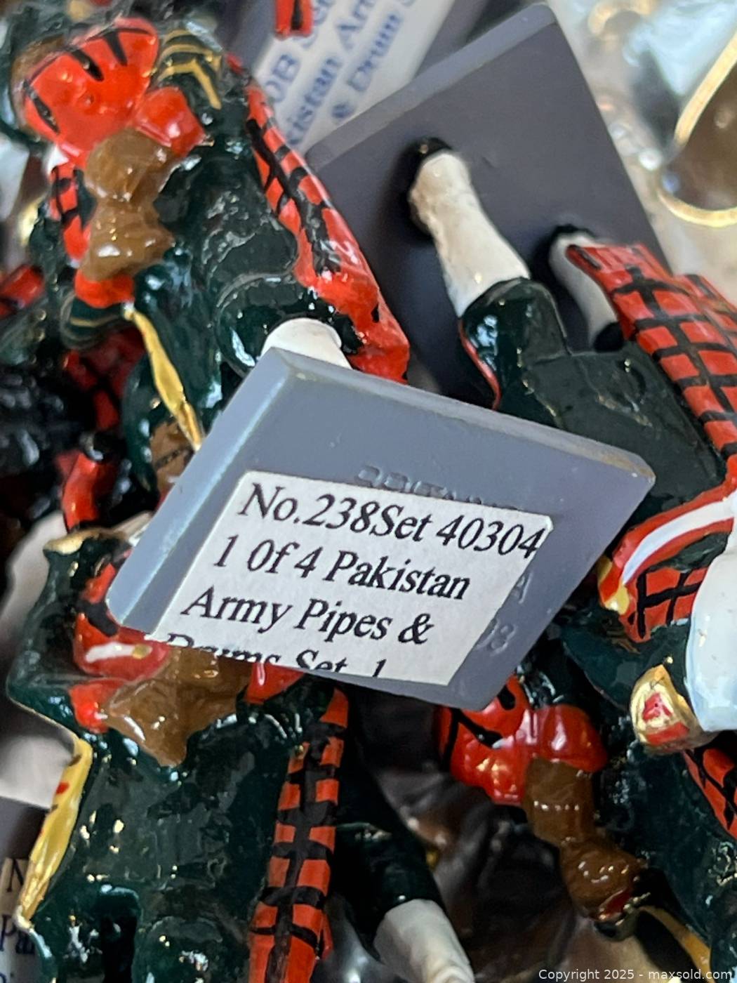 Pakistan Army Pipes & Drums lead figurines | Maxsold