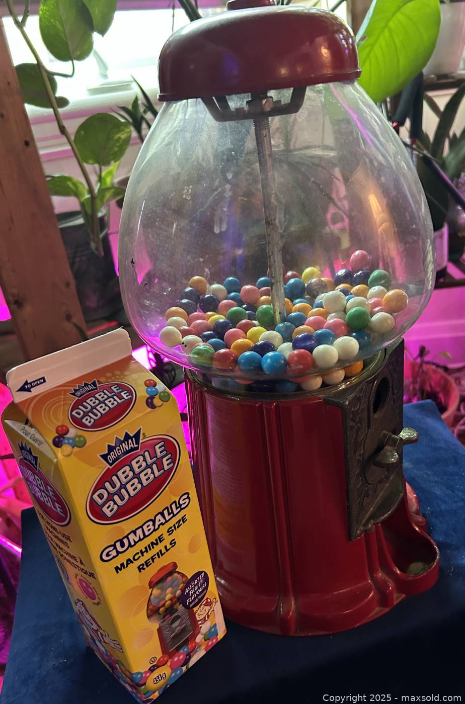Vintage red metal gumball machine tested working with Dubble Bubble ...