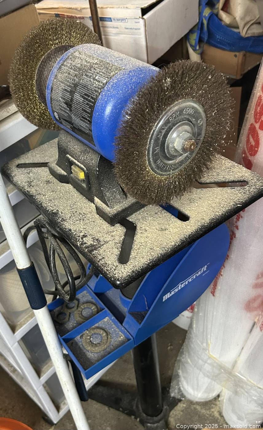 Mastercraft corded bench grinder on stand | Maxsold