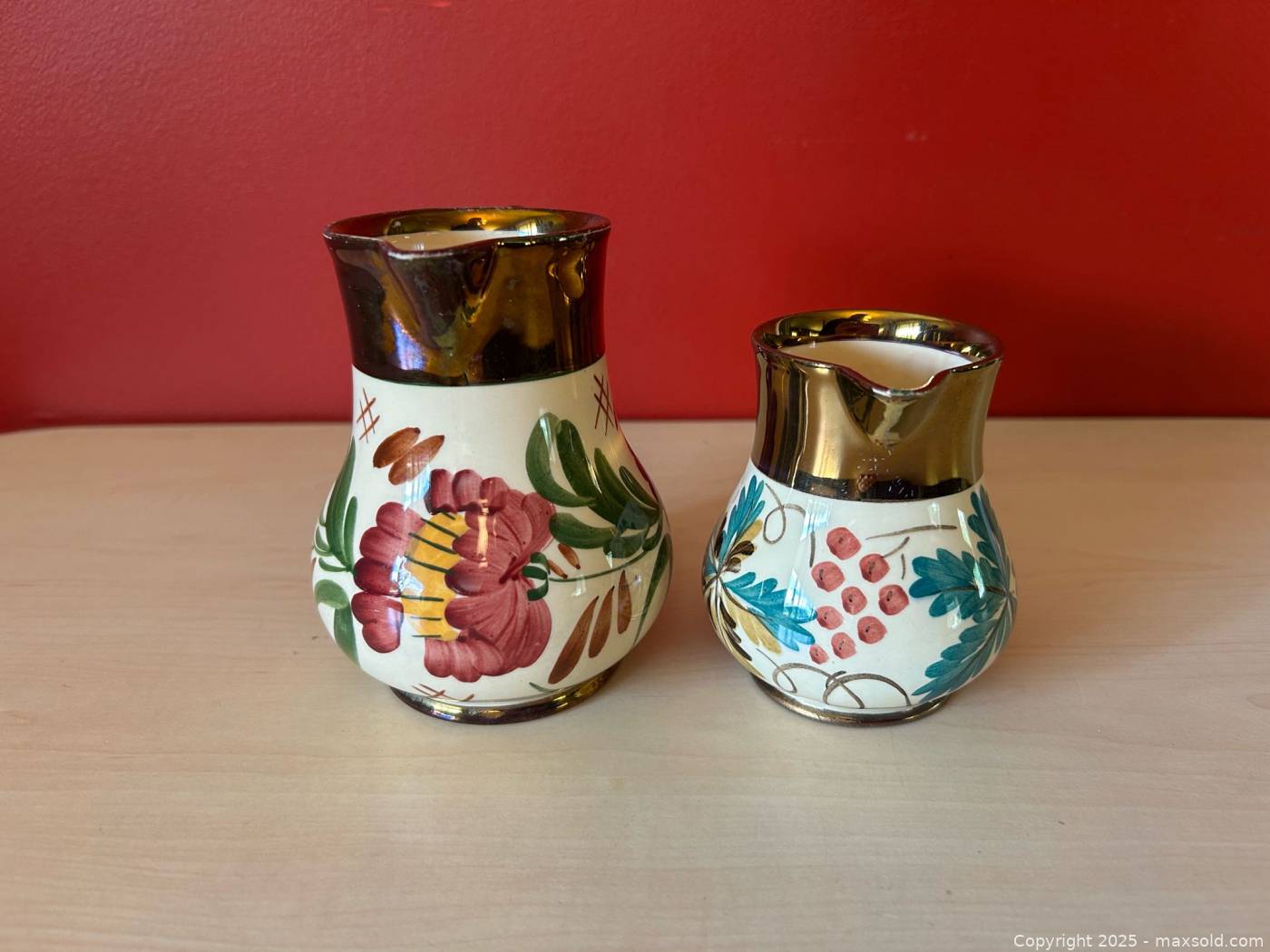 Pair of Wade Harvest Ware pitchers, 4.5in and 3.5in | Maxsold