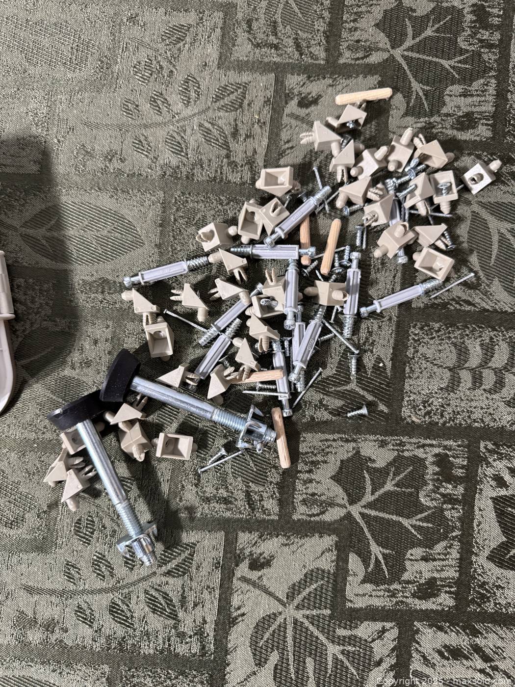 IKEA FIXA cable clips & assembly hardware lot | Maxsold