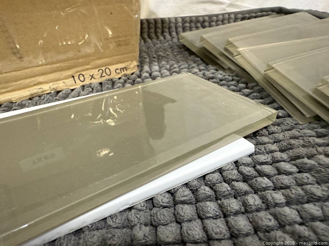 Royal Mosa ceramic and glass subway wall tiles, 10 x 20 cm, 23 pcs ...