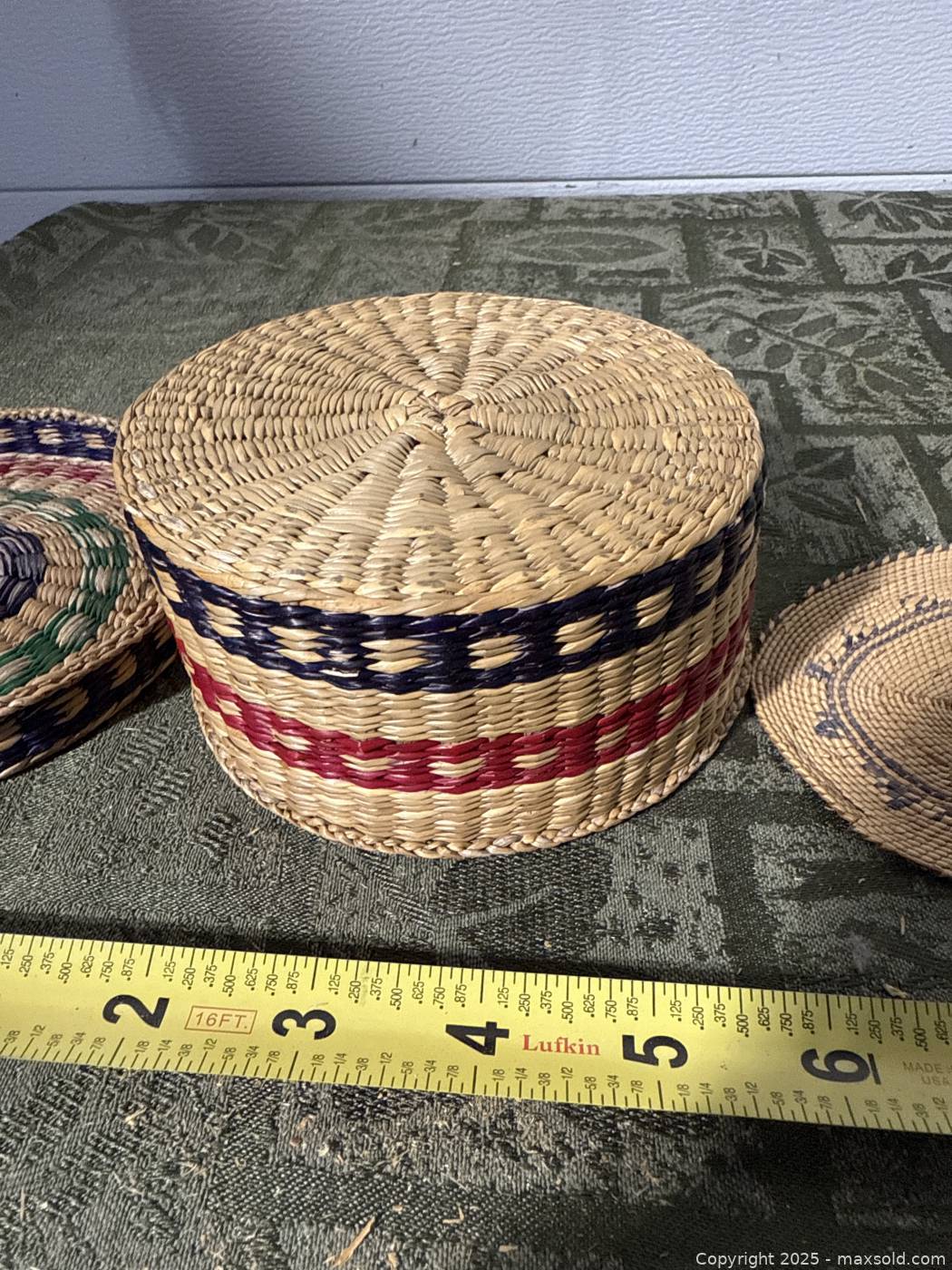 Sweetgrass coiled baskets and oval mat, 3 pieces | Maxsold