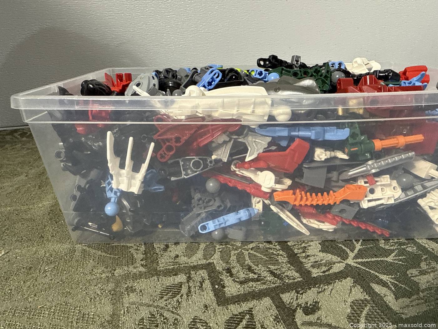 LEGO Bionicle & Hero Factory bulk parts | Maxsold